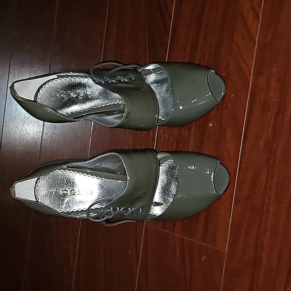 bebe | Shoes | Bebe Gray Patent Leather And Open Toed Pumps | Poshmark